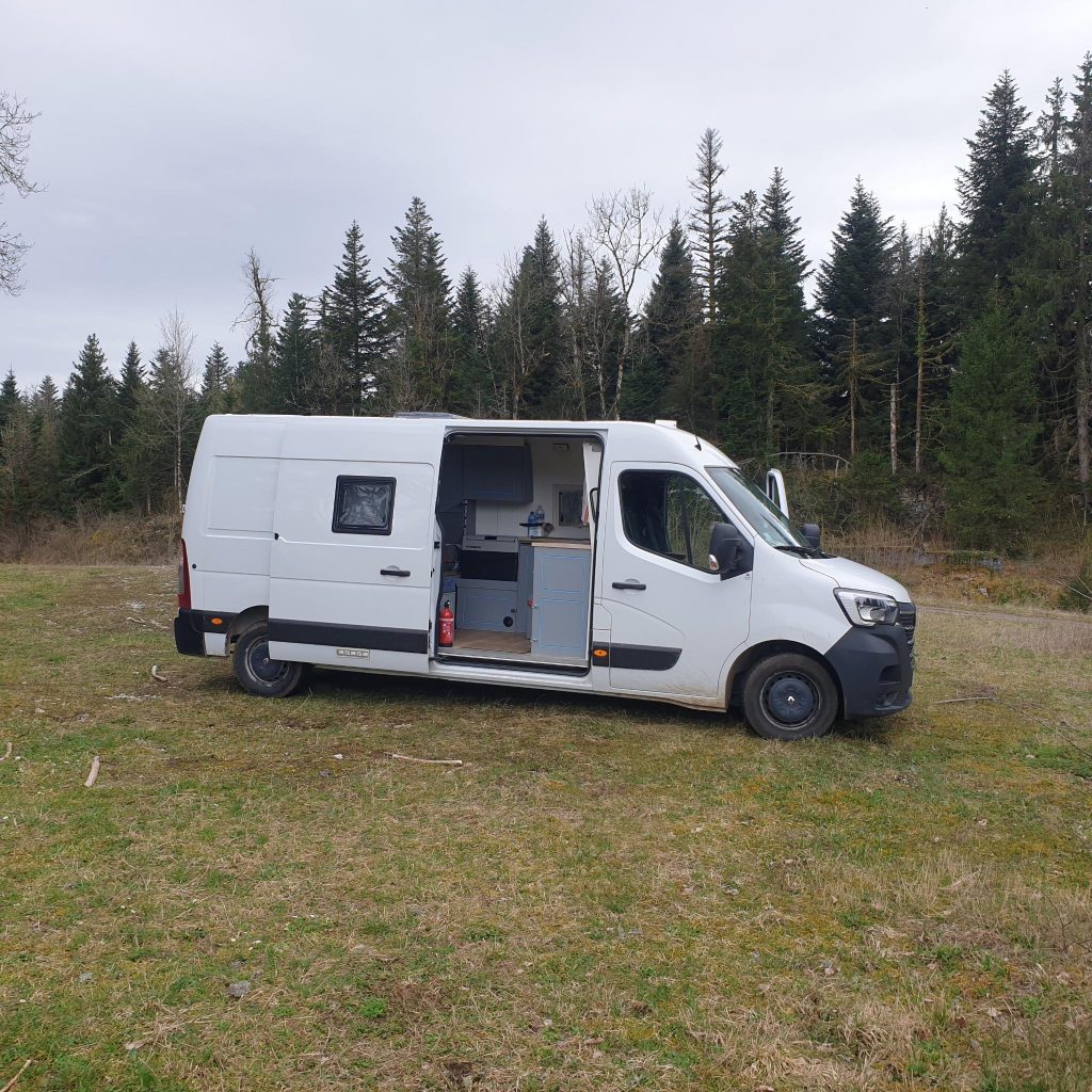 Fourgon aménagé occasion - Annonces de fourgons à vendre Camping car ...